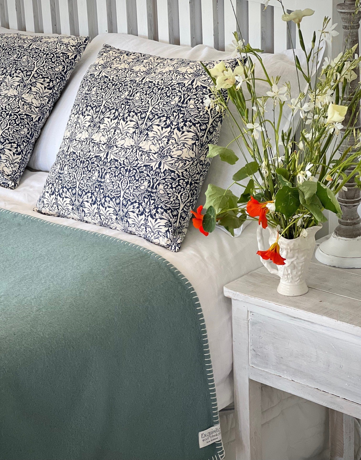 Exquisite Wool Traders | NZ Wool Blankets, Throws, Scarfs & Knitwear